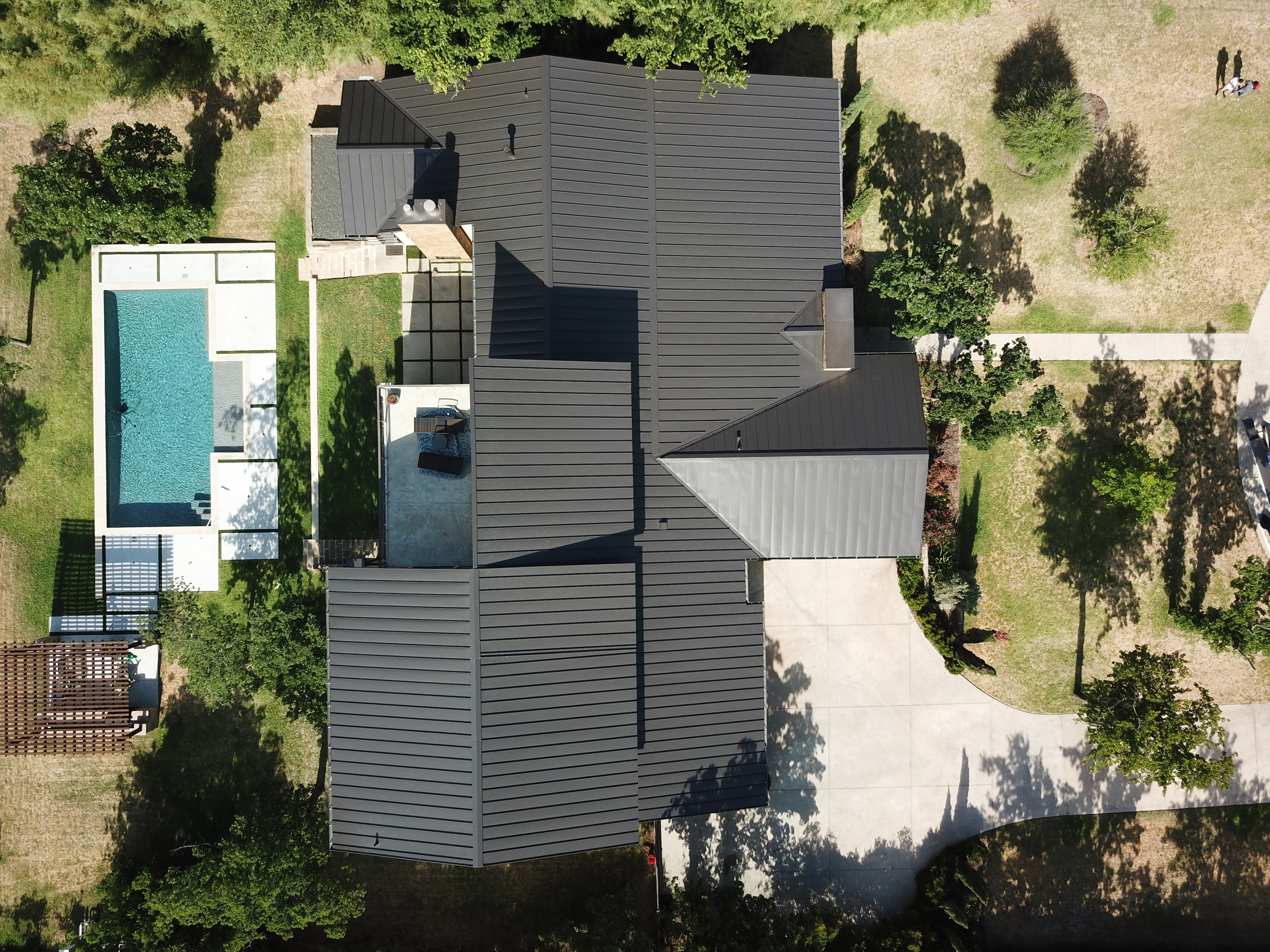 Metal Roofing Systems by Distinctive Roofing Serving the DFW Area